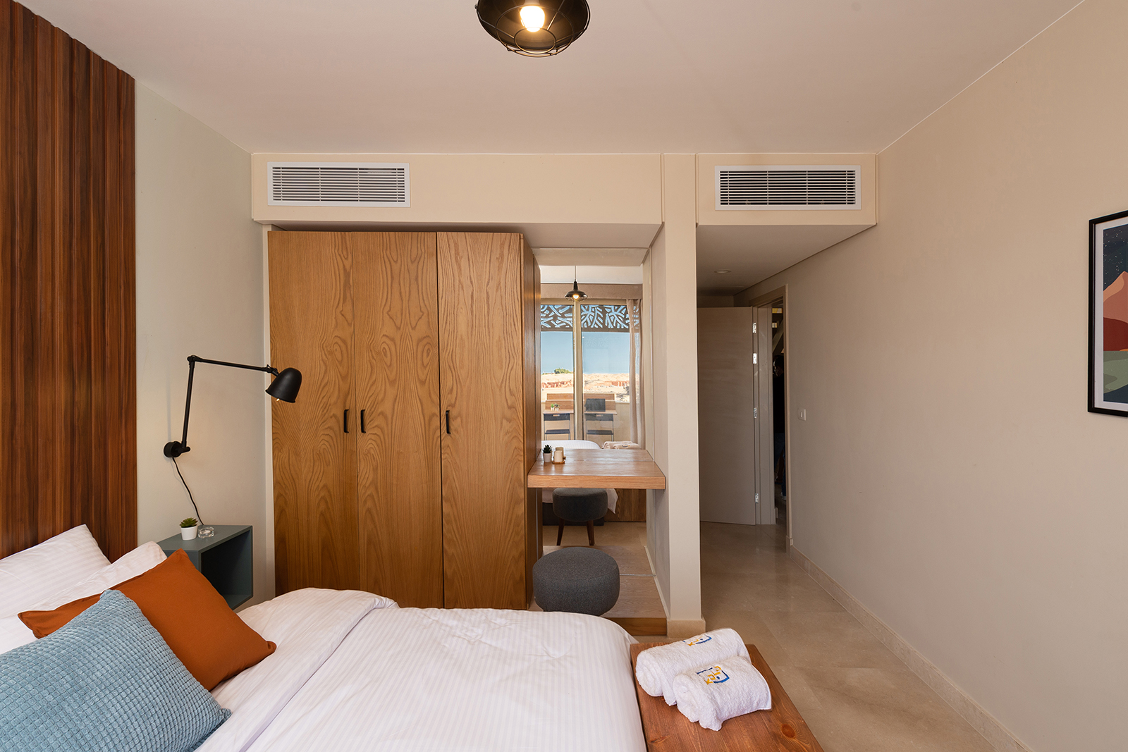 Open Terrace Mangroovy Apartment With Roof – Andrew Shenouda Photography