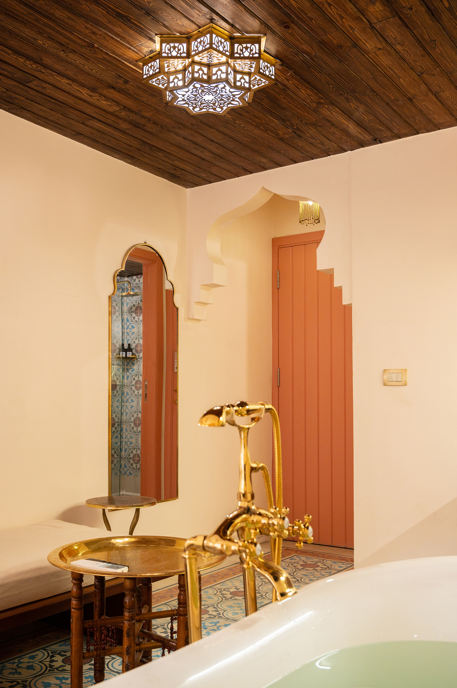 DOWNTOWN MOROCCAN STUDIO 14A – Andrew Shenouda Photography