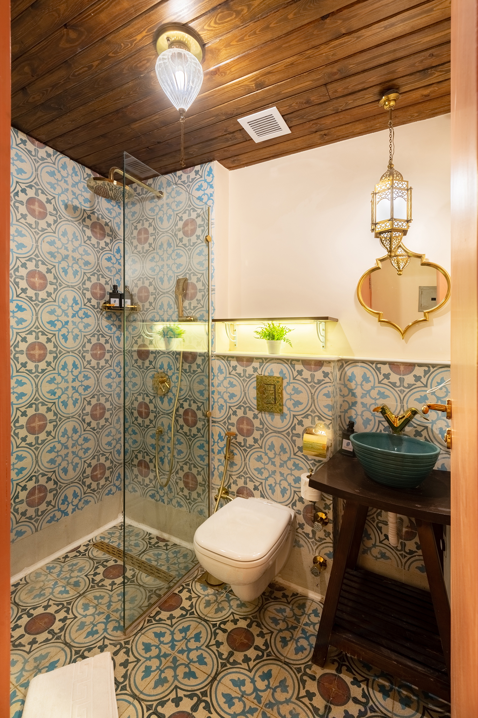 DOWNTOWN MOROCCAN STUDIO 14A – Andrew Shenouda Photography
